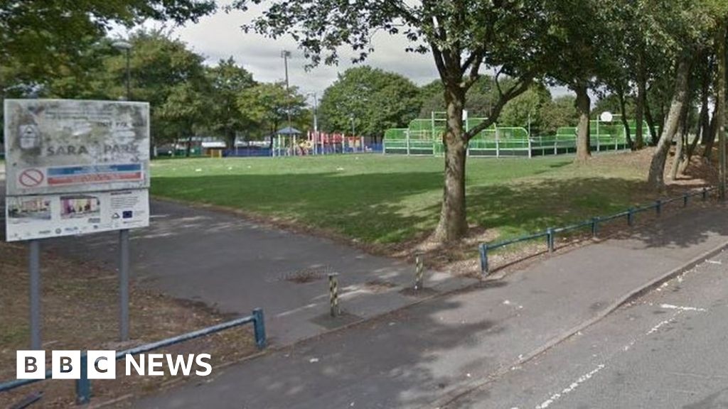 Small Heath murder probe after boy, 16, stabbed to death - BBC News