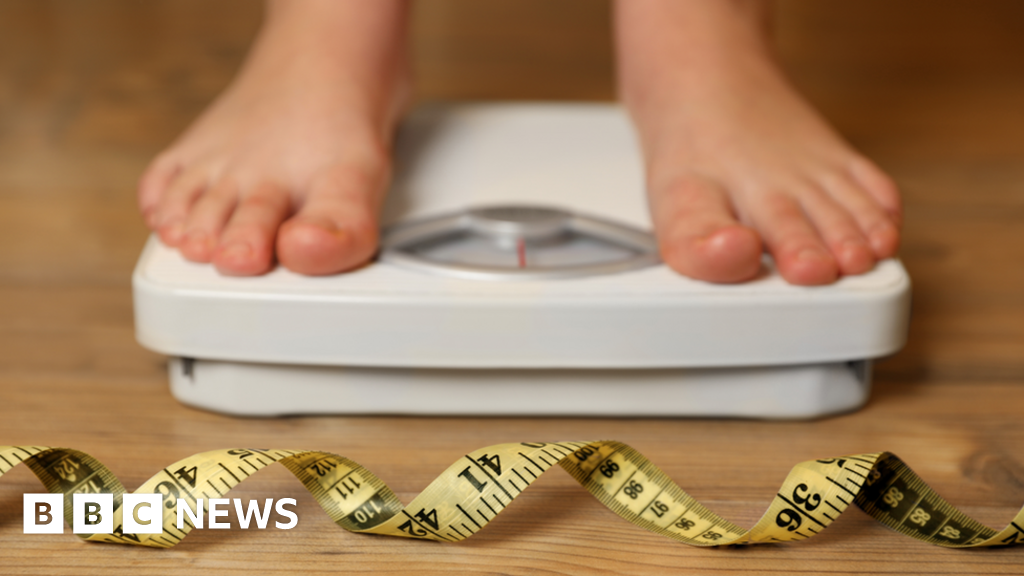 Hertfordshire: Childhood obesity in county 'cause of concern' - BBC News