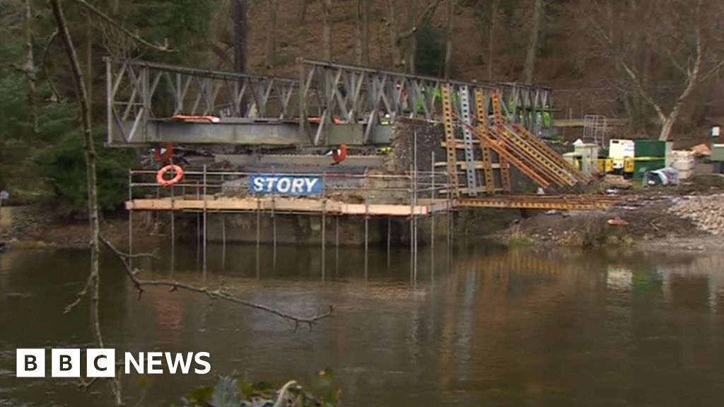 Pooley Bridge river crossing work begins - BBC News