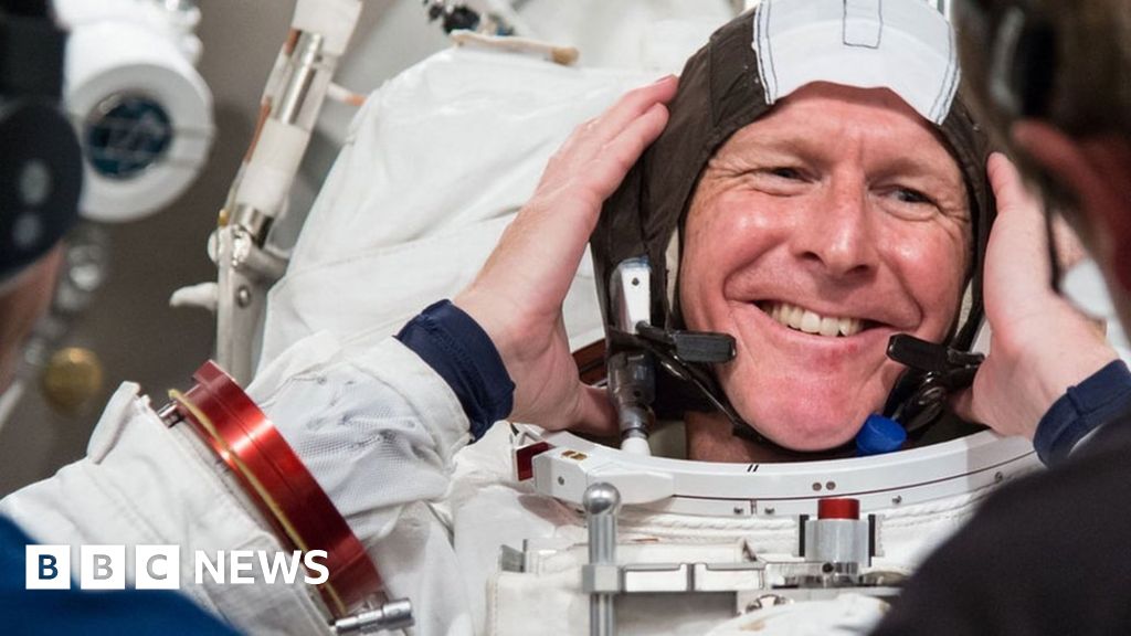 Tim Peake's message for Limavady boy with autism - BBC News