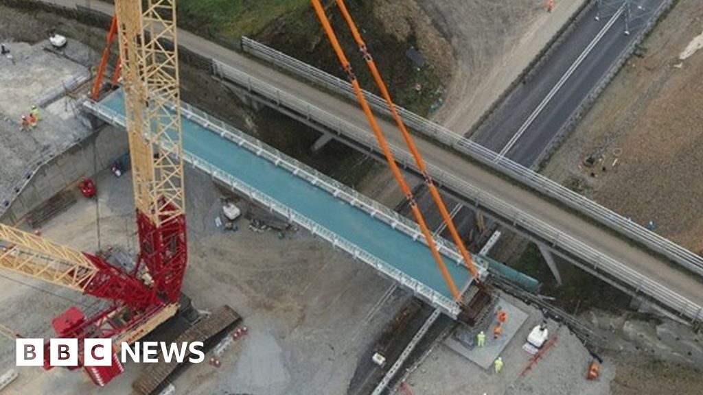Part of A30 reopened after Tolgroggan bridge installation - BBC News