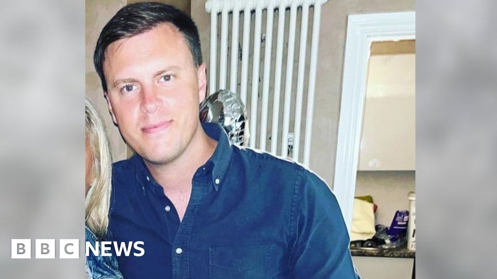 Man thanks 'amazing' RNLI crew who pulled him from Bristol Channel