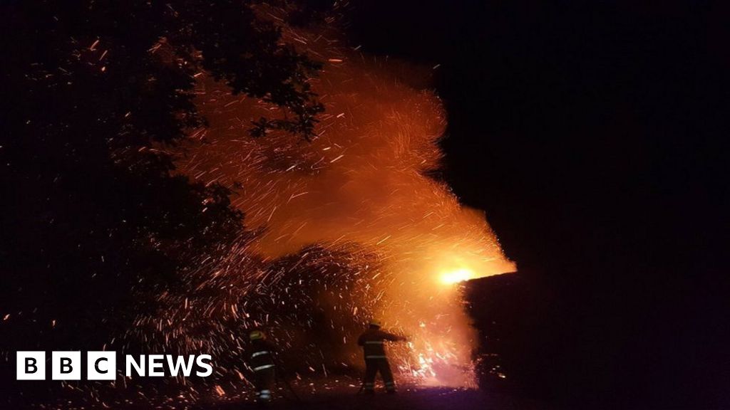 Firefighters targeted at Scottish bonfire events - BBC News