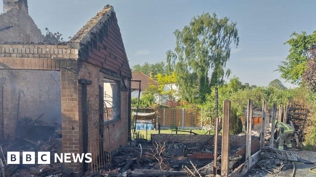 Ongar: Fire started by white spirit incident destroys bungalow - BBC News