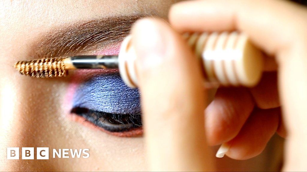 Bullying rife in 'toxic' beauty industry - BBC News