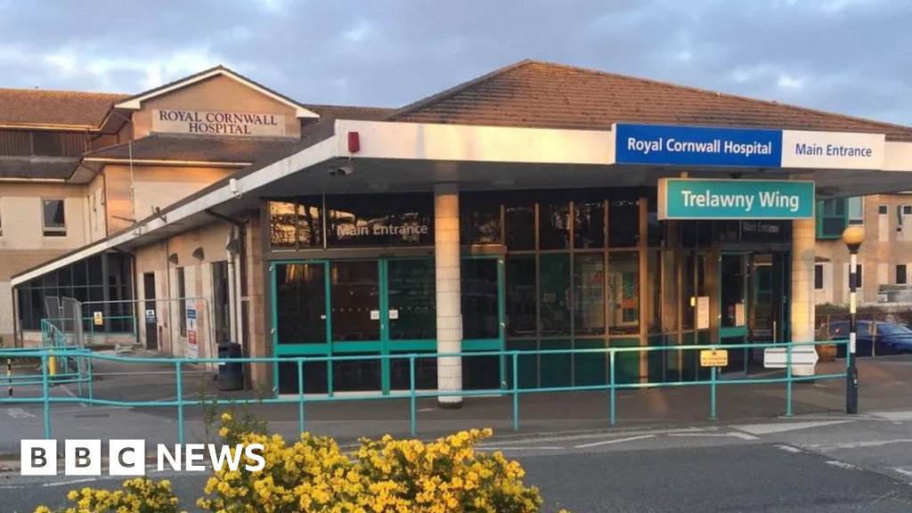 Cornwall residents asked to think before seeking medical help - BBC News