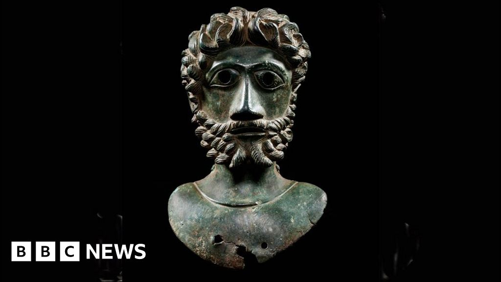 Yorkshire Museum acquires 'truly exceptional' Roman bronze hoard - BBC News