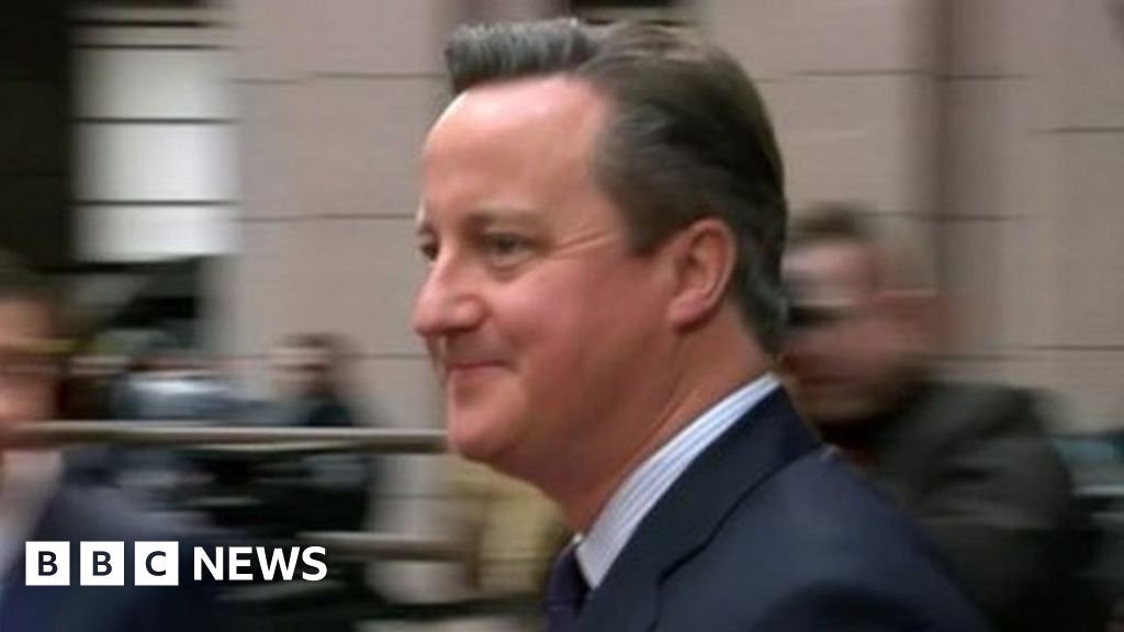 EU talks: Cameron hints at referendum in 2016 - BBC News