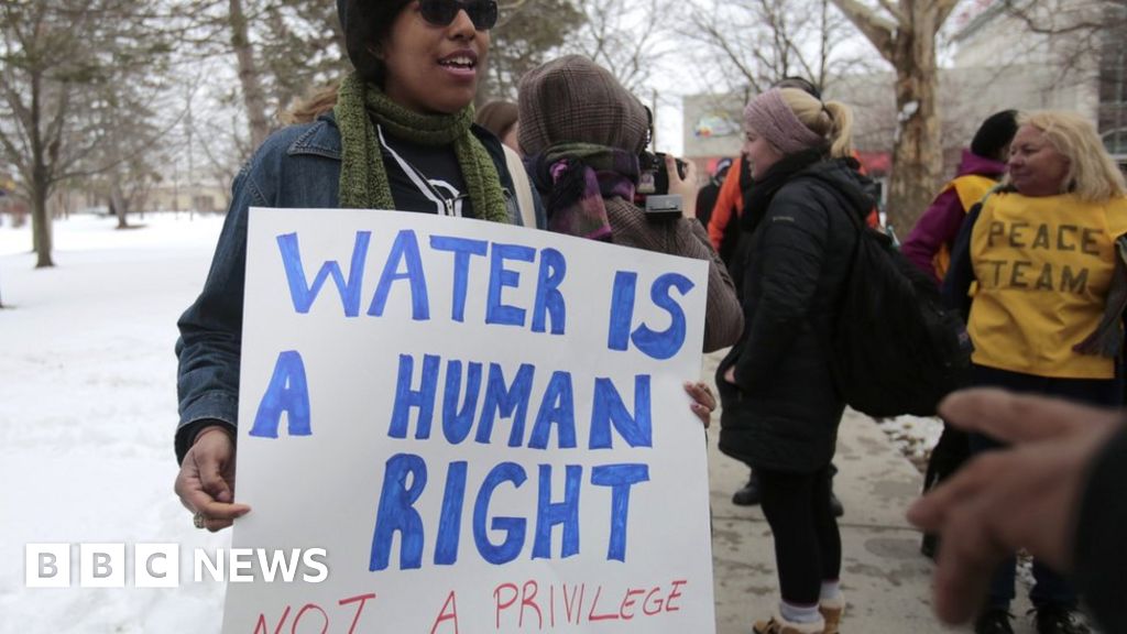 Flint water crisis: Criminal charges for three Michigan officials - BBC ...