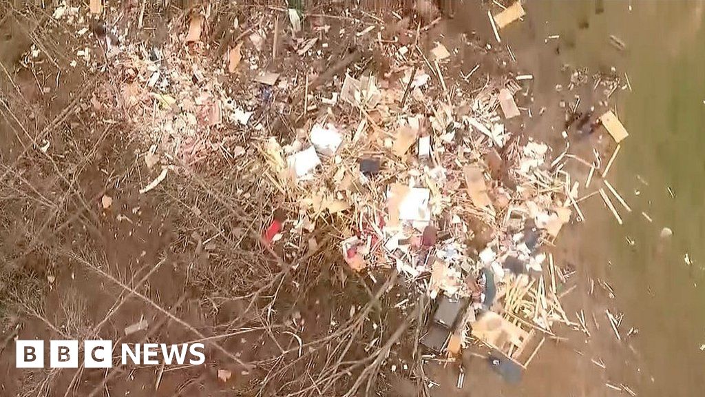 Alabama tornadoes: Storm destruction seen from above - BBC News