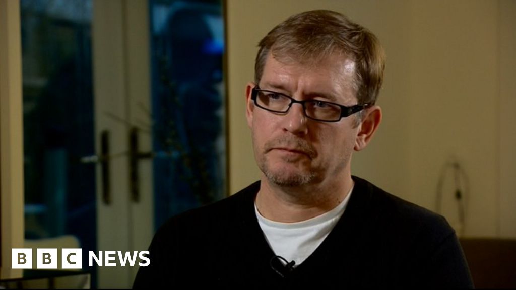 Coach Barry Bennell 'abused young Scots footballer' - BBC News