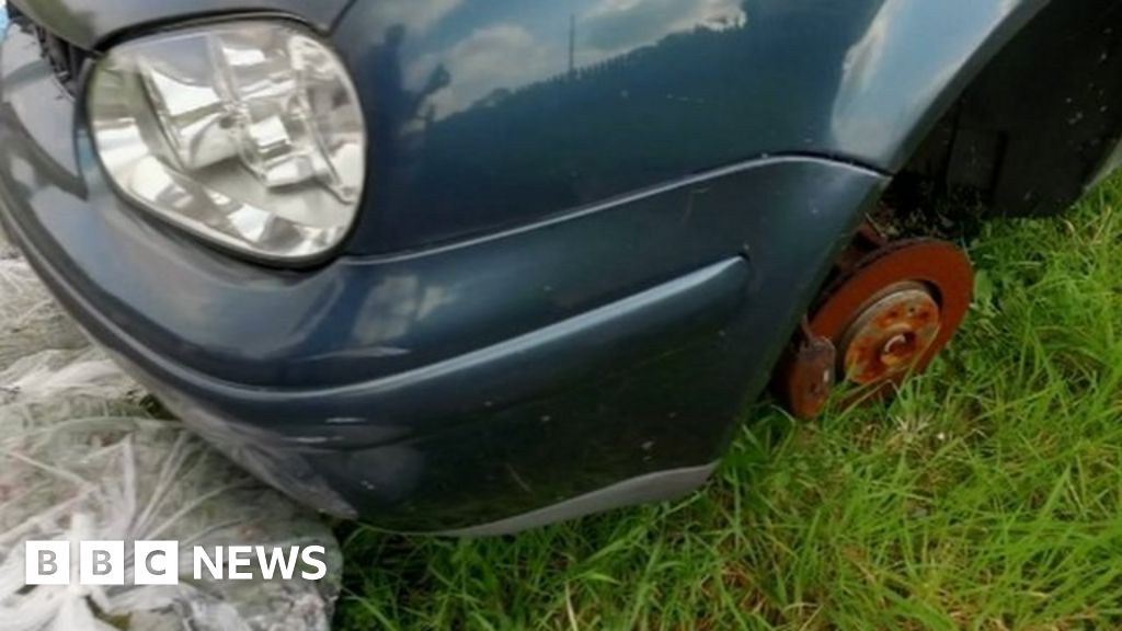 Bailiff tried to take owner's car with 'logbook-loan' - BBC News