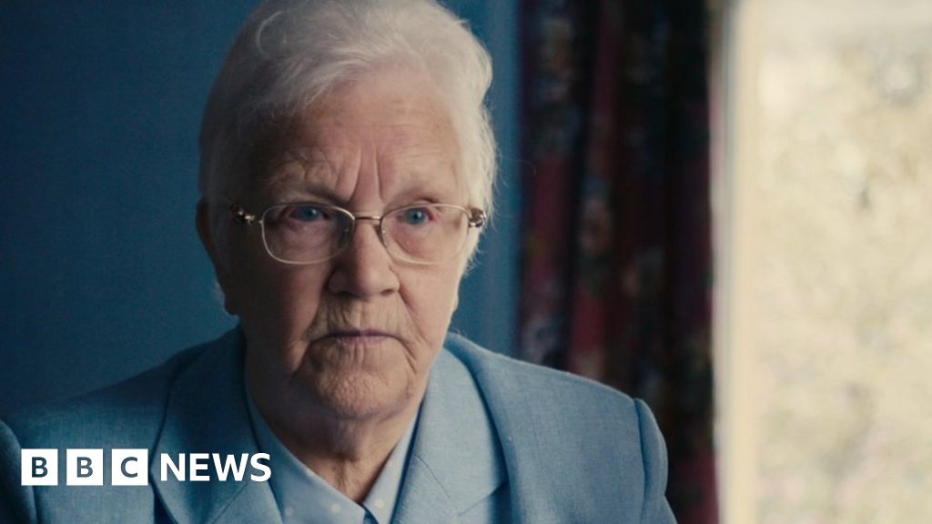 May Blood: Trade unionist and former Labour peer dies aged 84