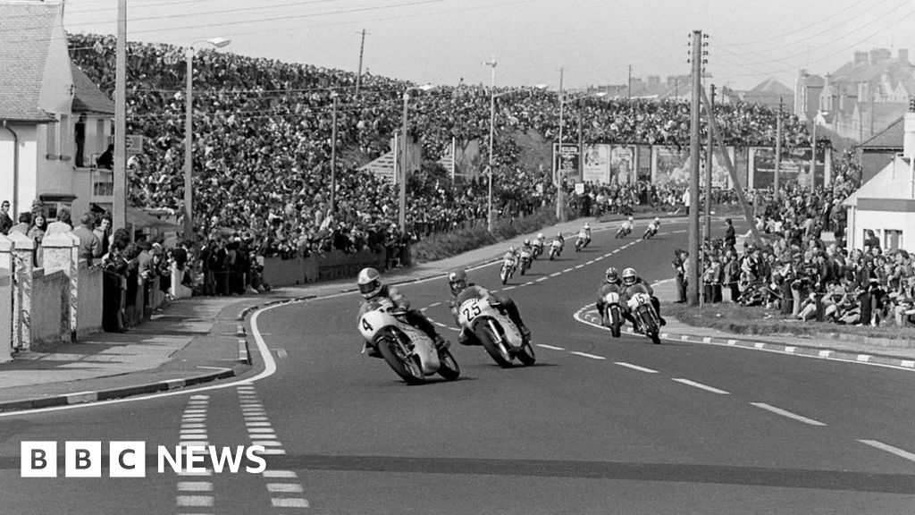 North West 200 roars to its 90th year - BBC News