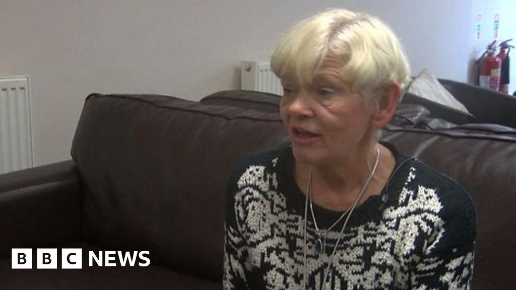 Deaf woman 'embarrassed' when hearing loops switched-off - BBC News