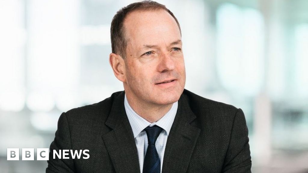 GlaxoSmithKline chief Sir Andrew Witty to step down - BBC News