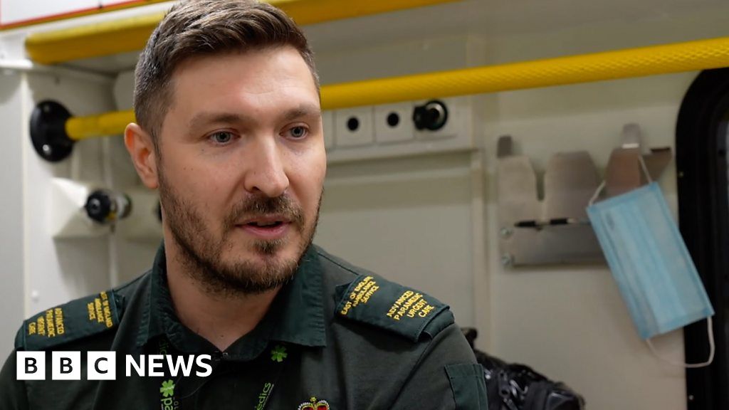 East of England paramedic on ambulance delay 'crisis' - BBC News