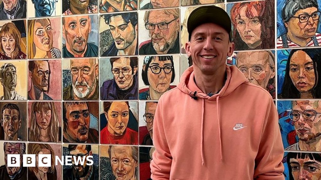 Rod Kitson: The artist who has painted almost 400 Londoners - BBC News