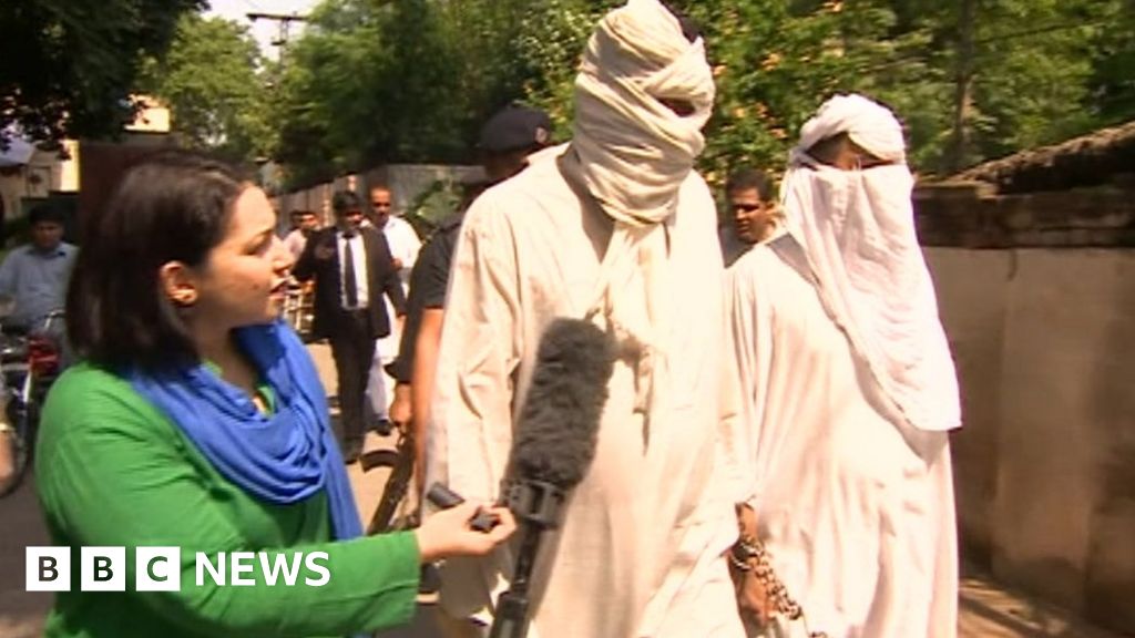 Samia Shahid 'honour killing': Father denies murder accusations - BBC News