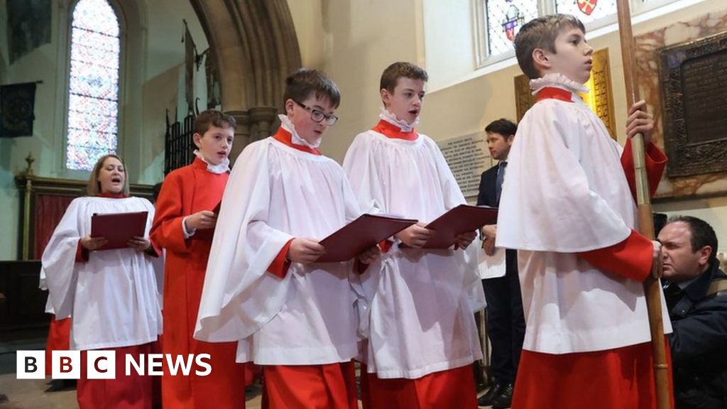Service of thanks in Armagh ahead of King's Coronation - BBC News