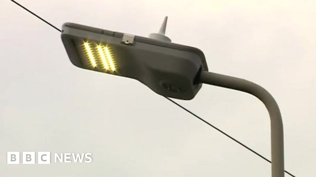Bracknell Forest street plans £7.3m LED street light spend - BBC News