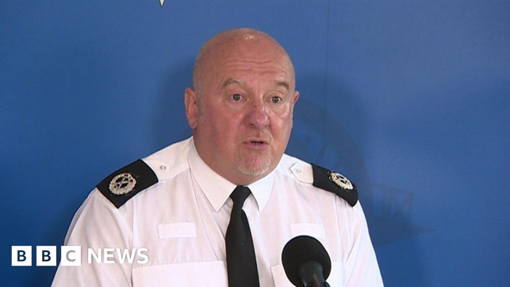 Police visibility 'to increase' following Manchester attack - BBC News