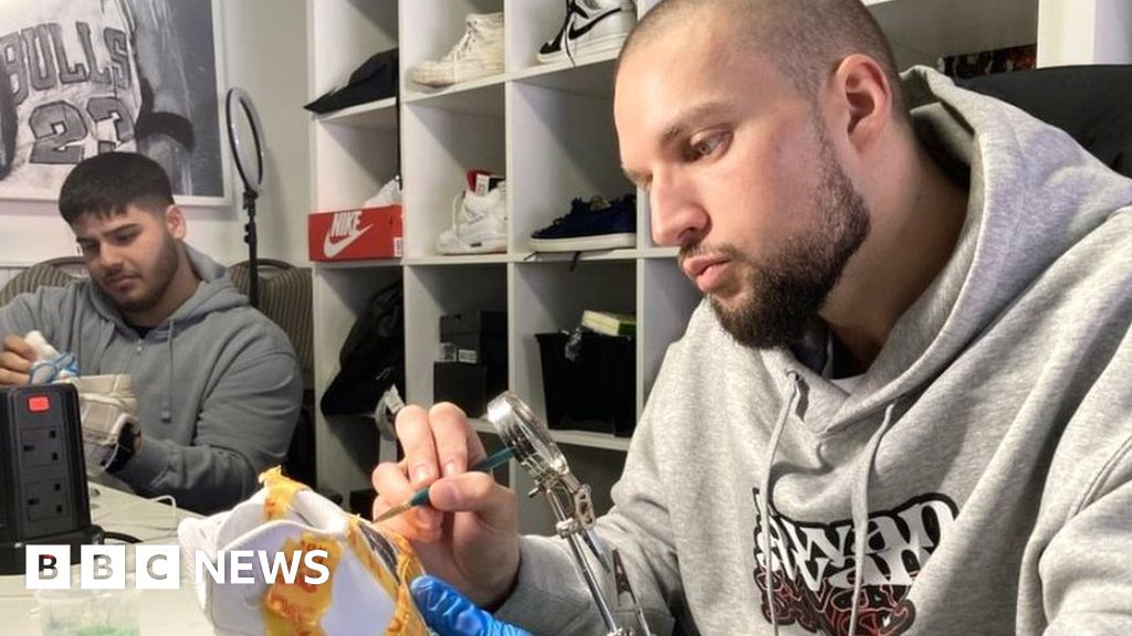 Bristol sneaker 'geek' makes old trainers look new - BBC News