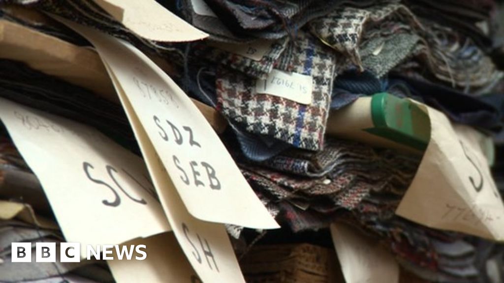 Leeds textile mill opens 180-year-old fabric archive - BBC News