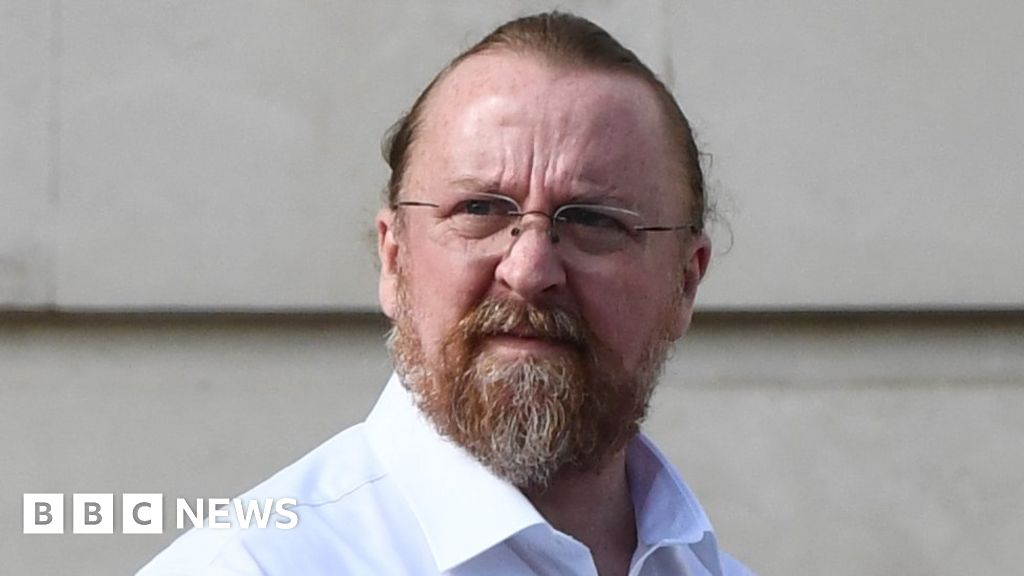 Wenvoe nurse Andrew Lauder struck off over groping women - BBC News