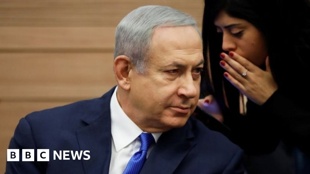 Israel's Netanyahu survives early poll threat - BBC News