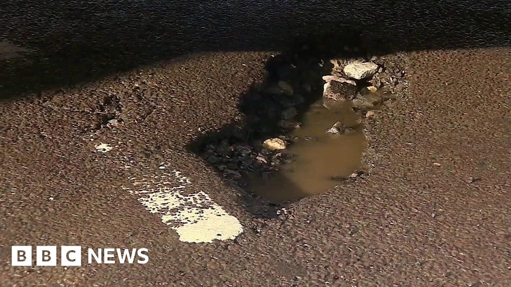 Survey reveals pothole problem - BBC News