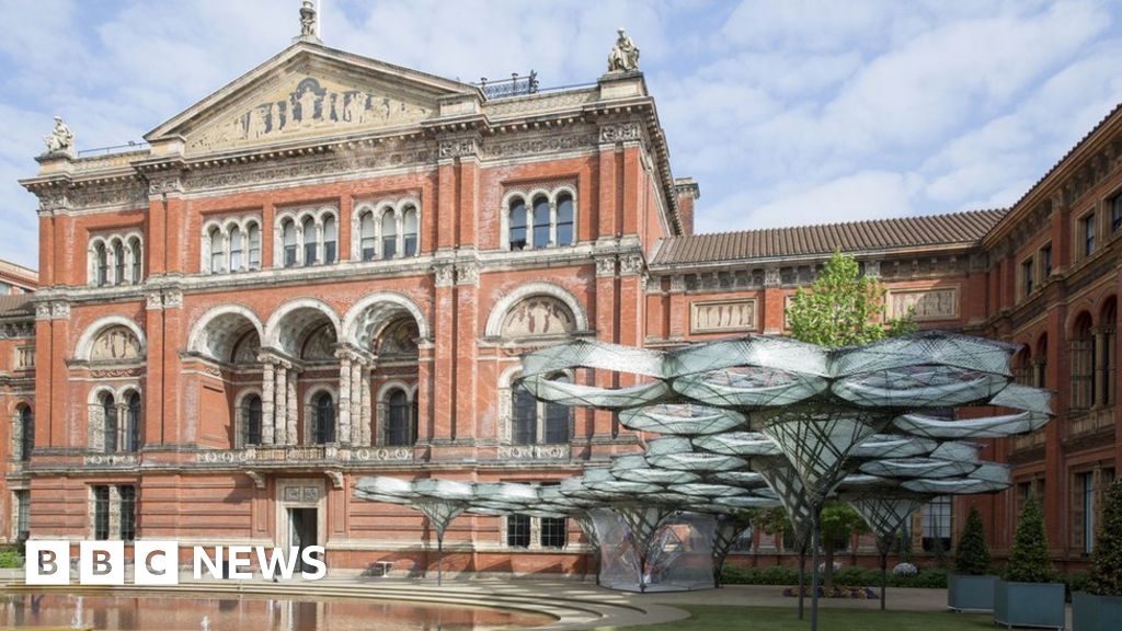 Robot takes up residence to build V&A pavilion - BBC News
