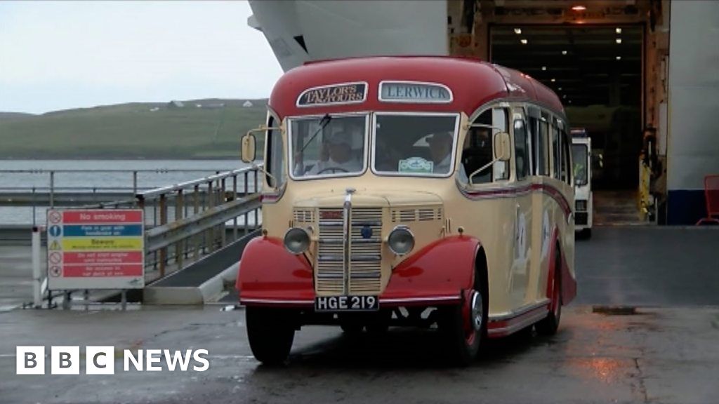 Vintage Bedford OB bus completes 1,200-mile Shetland trip