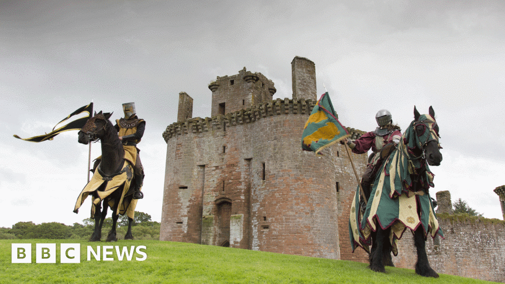 In pictures: Caerlaverock Castle jousting