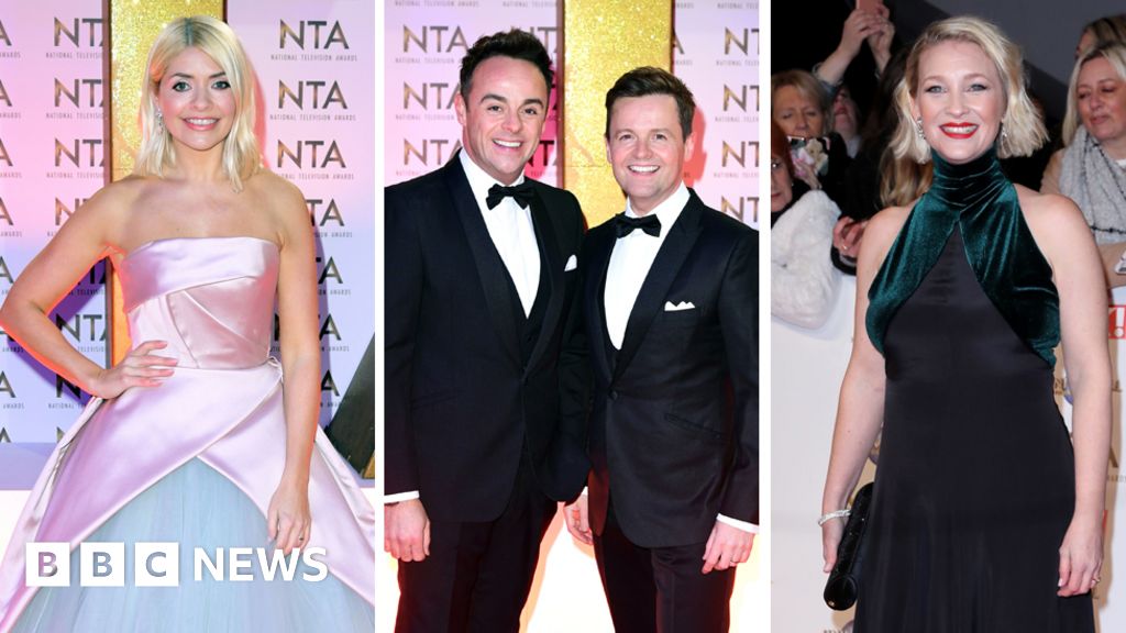 National Television Awards 2020: Red carpet in pictures - BBC News