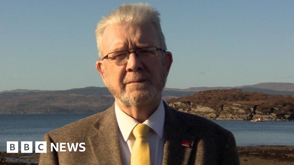 May 'foolish to bulldoze ahead' on Brexit says Mike Russell - BBC News