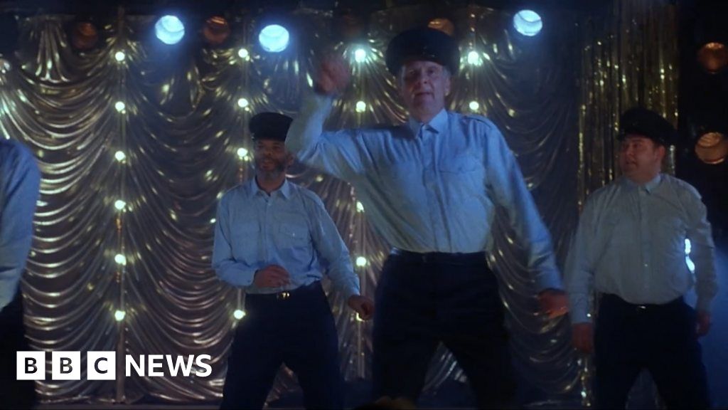 Tom Wilkinson's memorable film roles - BBC News