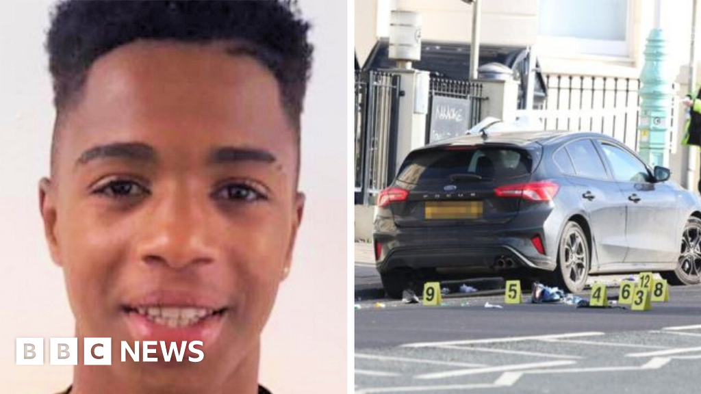 Murder charge over Brighton seafront death crash - BBC News