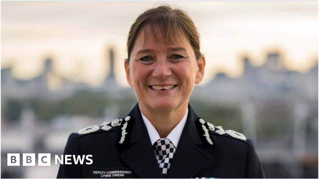 Ex-National Crime Agency boss Dame Lynne Owens joins Met Police - BBC News