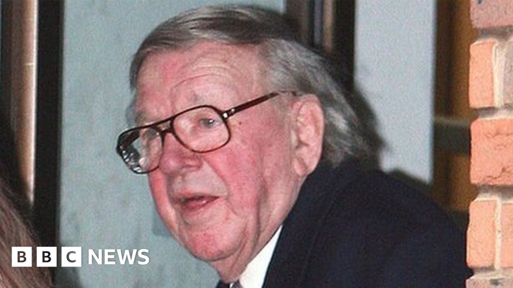 Cheryl Gillan: 'Court gravely misled over paedophile' - BBC News