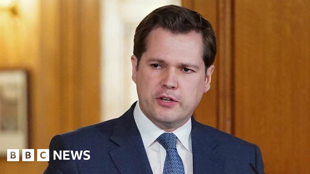 Coronavirus: 84 tonnes of PPE to arrive from Turkey - Jenrick - BBC News