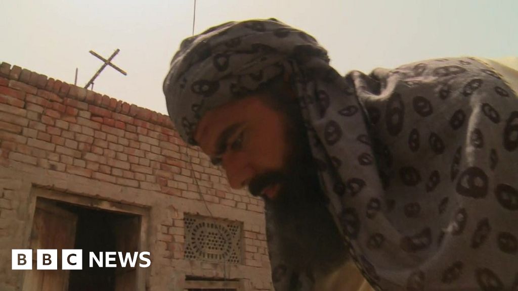 Muslim farmers build church for Christian neighbours - BBC News