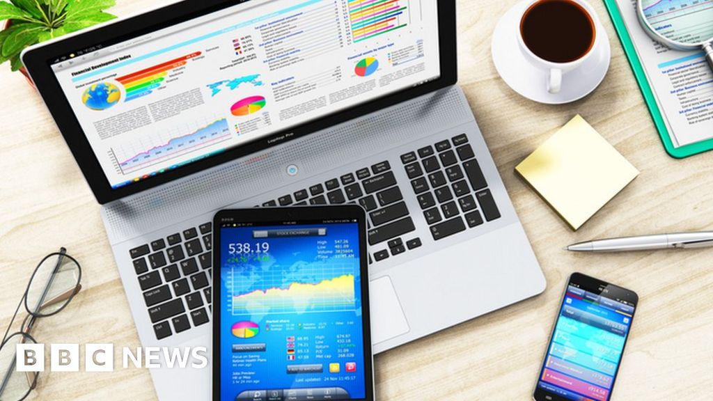 Digital technology 'is Scotland's fast-growing sector' - BBC News