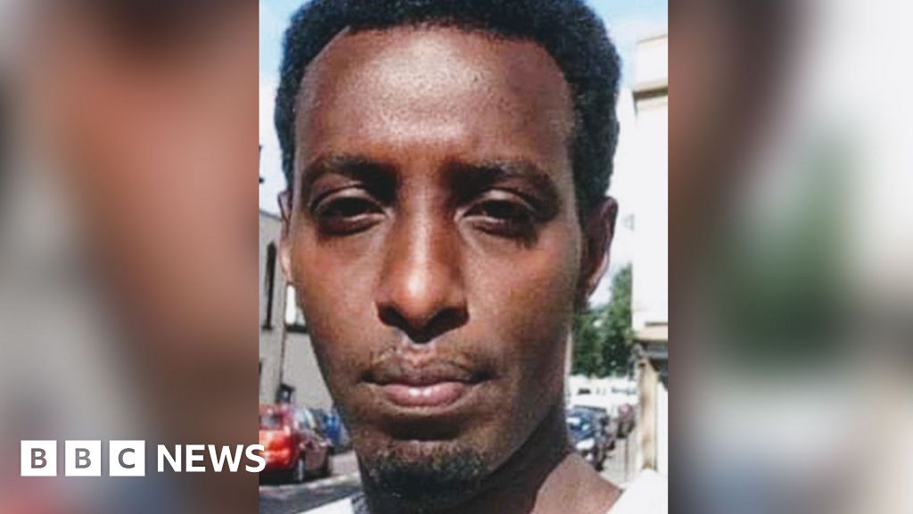 Murder probe after man found injured in Bristol dies