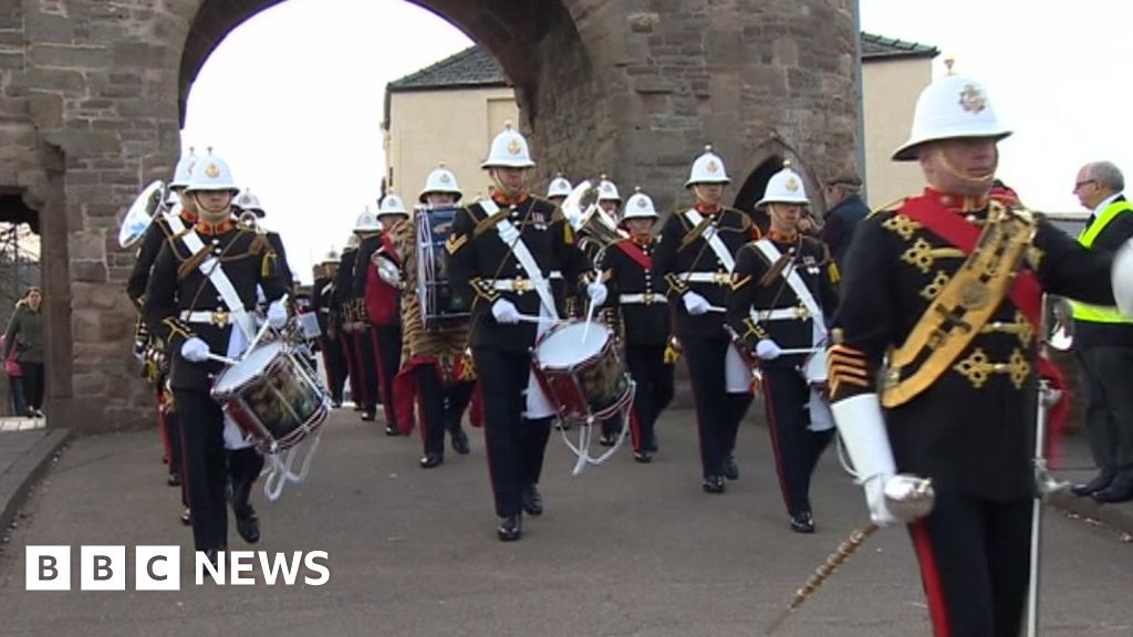 HMS Monmouth crew exercise right to march through town - BBC News