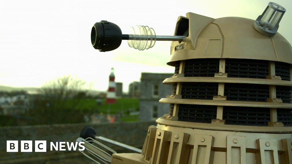 The Dalek that lives with the military - BBC News