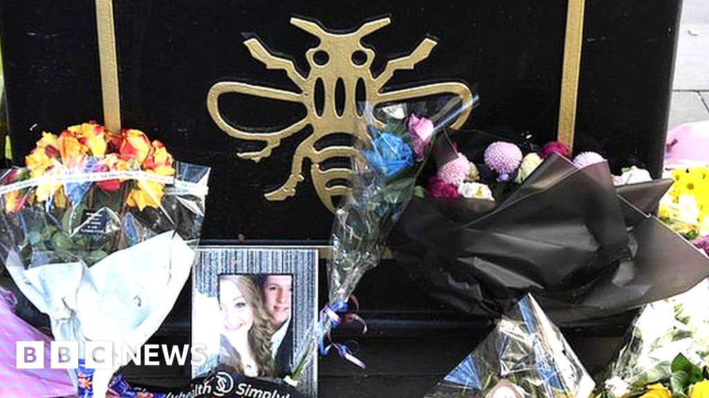 Manchester bombing one year on - BBC News