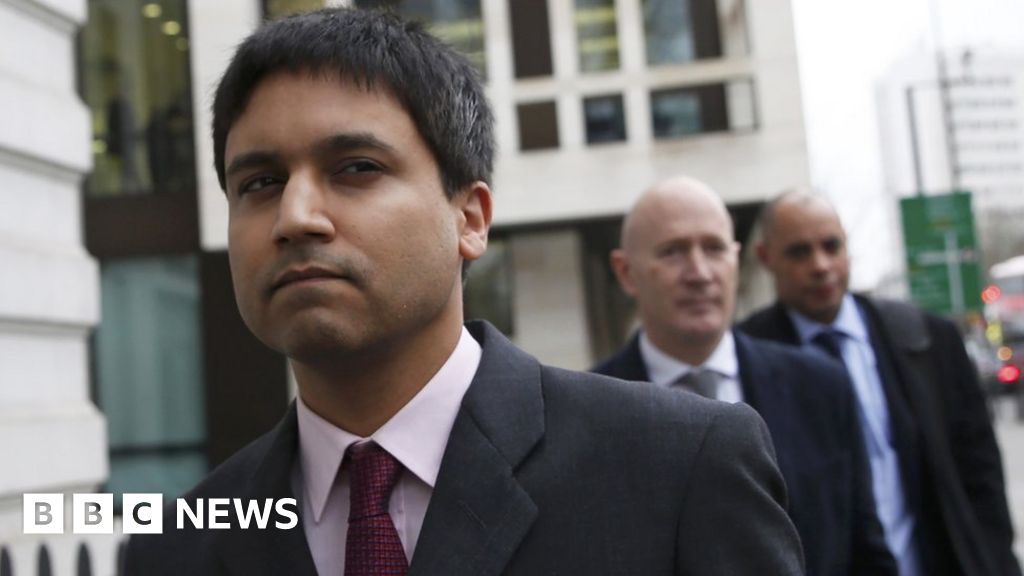 'Flash crash' trader Navinder Sarao faces US extradition - BBC News