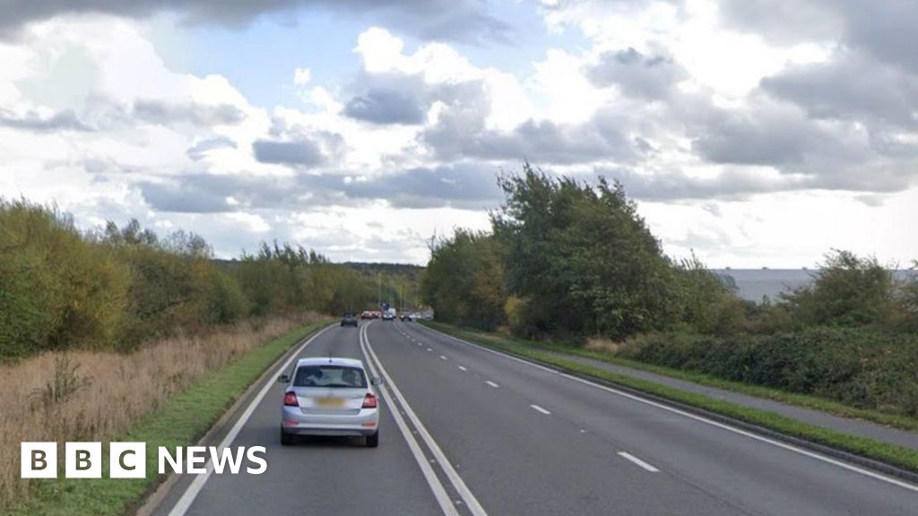 Pedestrian in hospital after being hit by lorry in Leicestershire - BBC ...