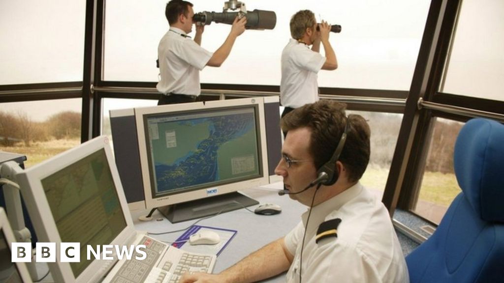 Kingsdown sea rescue man dies in hospital - BBC News